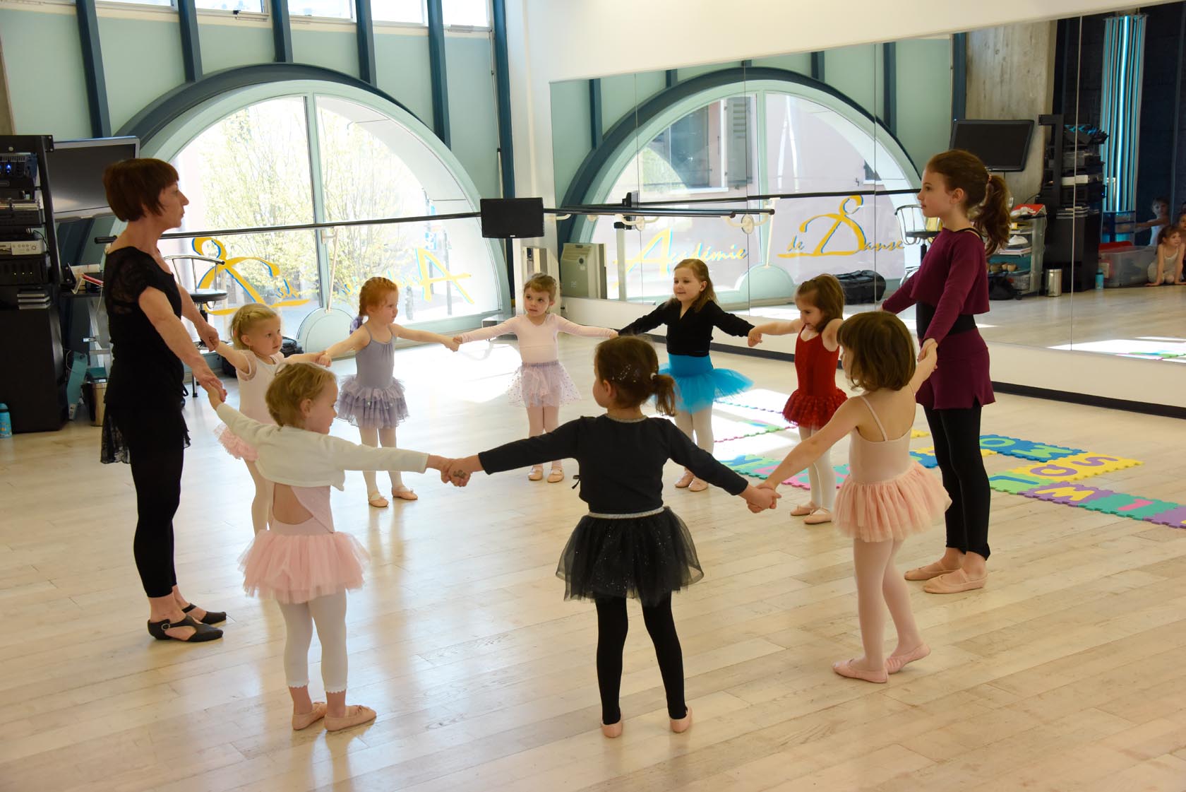 Académie de danse Fabienne Rebelle Vouilloz | EVEIL BABY DANCE ...